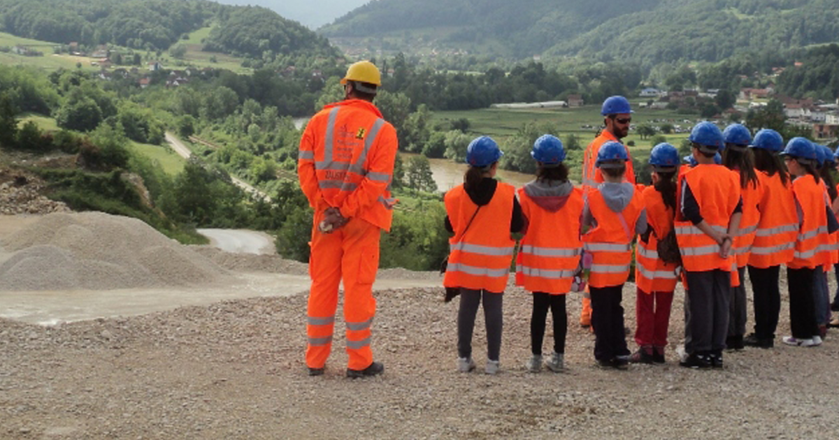 Carmeuse Foundation: Learn more about how we give back